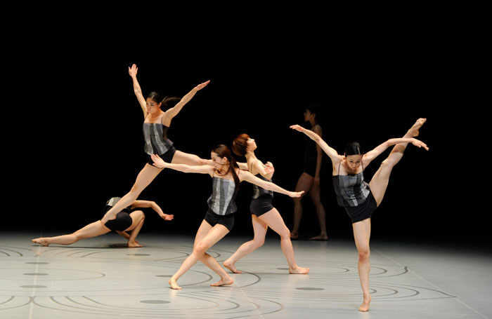 Μοντέρνος χορός [σύστημα ISTD] | Σχολή Χορού Φιλιππίδου Φ. - Γεωργακούλη Λ.